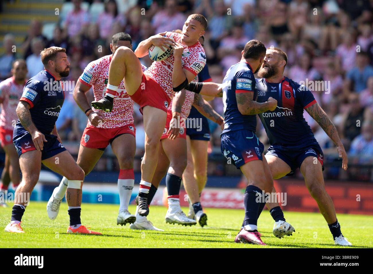 Bailey hodgson leigh hi-res stock photography and images - Alamy
