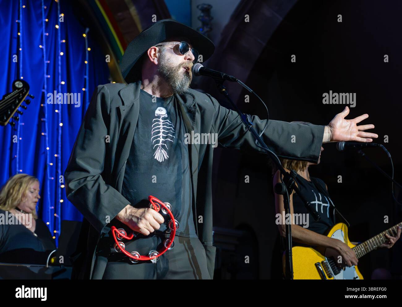 Glasgow, Scotland, UK. 11th July 2025. Goodbye Mr Mackenzie putting on ...