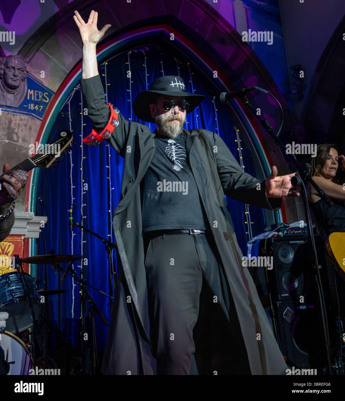 Glasgow, Scotland, UK. 11th July 2025. Goodbye Mr Mackenzie putting on ...