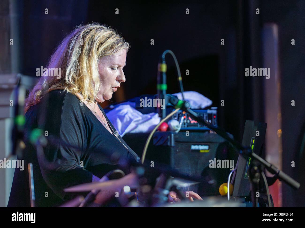 Glasgow, Scotland, UK. 11th July 2025. Goodbye Mr Mackenzie putting on ...