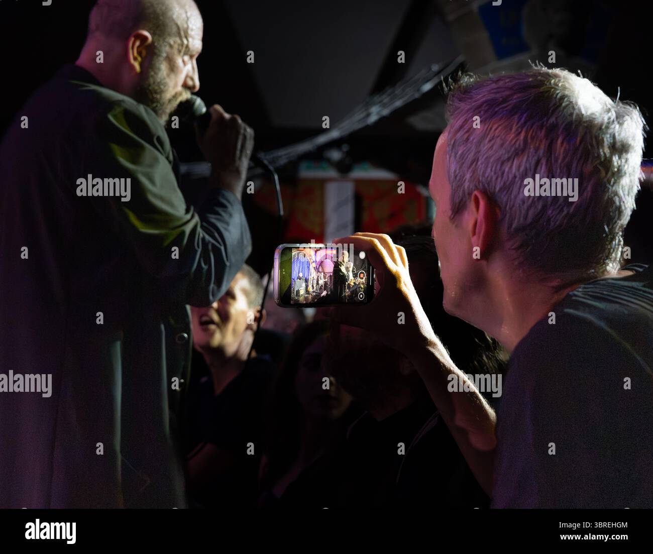 Glasgow, Scotland, UK. 11th July, 2025. Goodbye Mr Mackenzie putting on ...