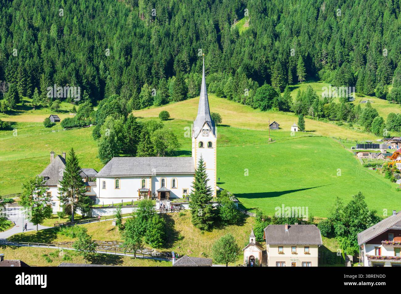 Muhr: church and village Muhr, river Mur valley in Lungau, Salzburg ...