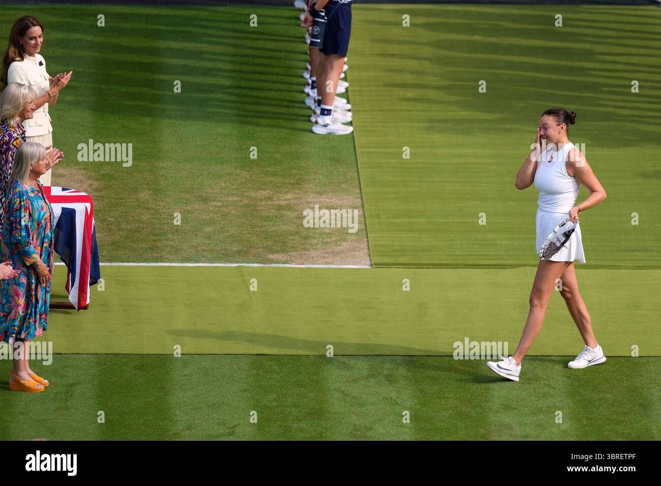 Amanda Anisimova of the U.S. reacts after losing the women's singles ...