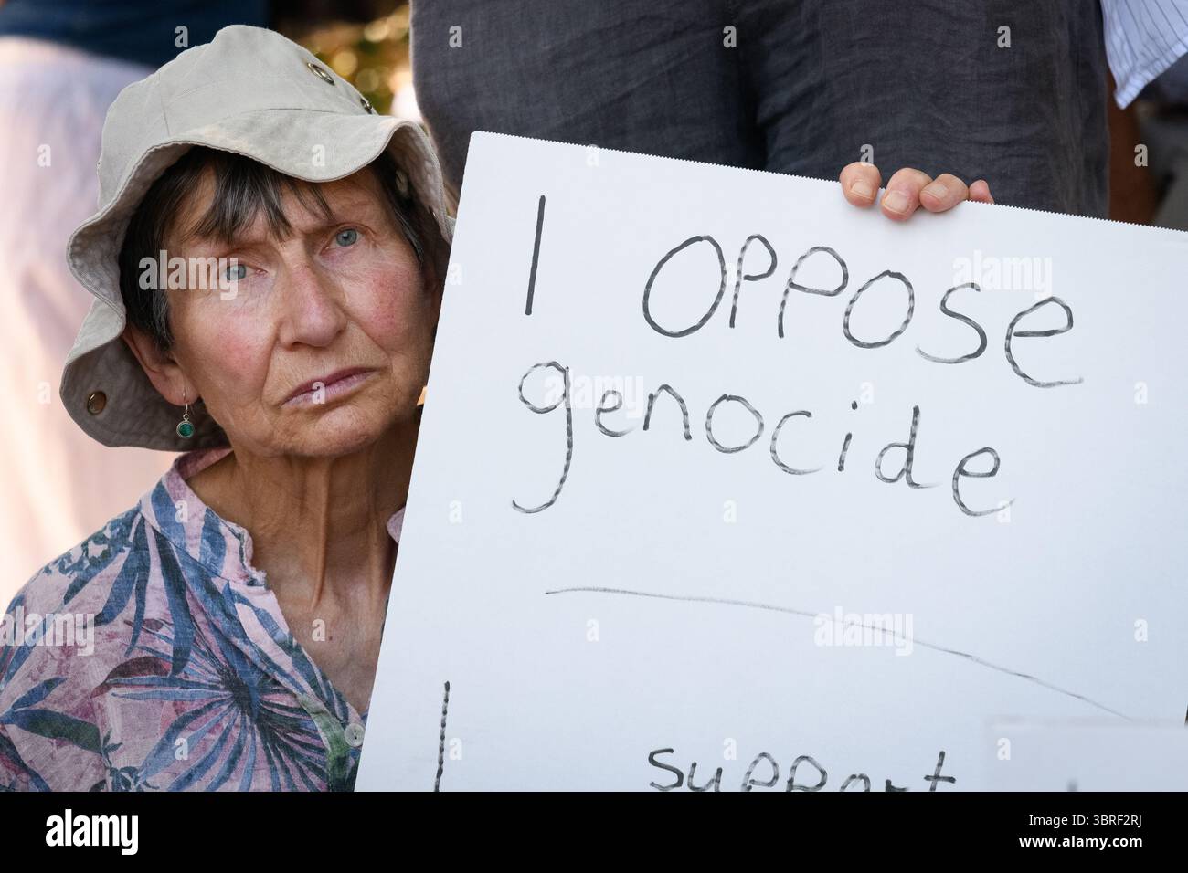 I oppose genocide i support palestine action hi-res stock photography ...