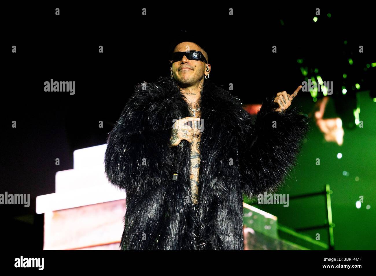 Sfera ebbasta atmosphere hi-res stock photography and images - Alamy