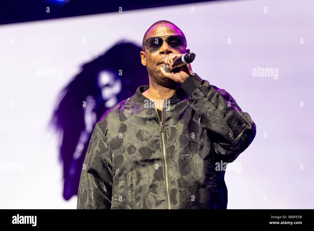 Dougie Fresh performs onstage during night 2 of the Essence Music ...