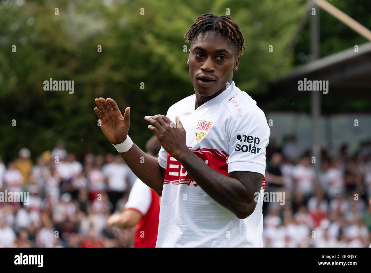 Justin Diehl (VfB Stuttgart, #17) enttaeuscht nach einer verpassten ...