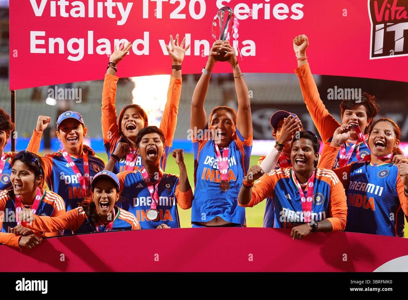 England women's cricket team india 2025 hi-res stock photography and ...