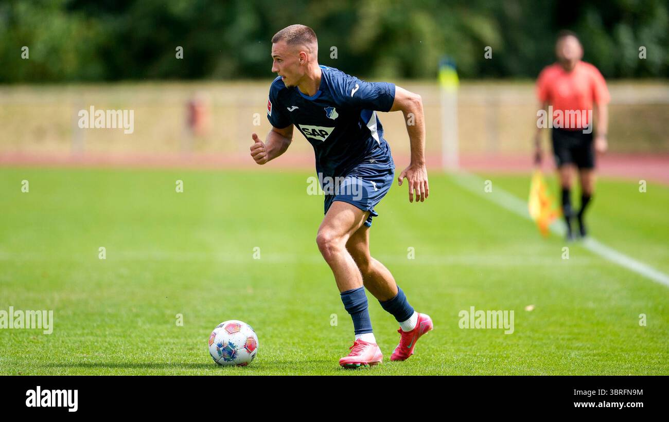 Tim Lemperle (Neuzugang, Hoffenheim, 19), am Ball, Freisteller ...