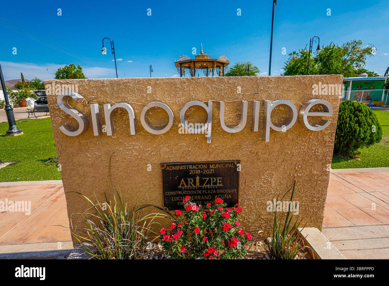Sinoquipe is a town in the municipality of Arizpe in the north-central ...