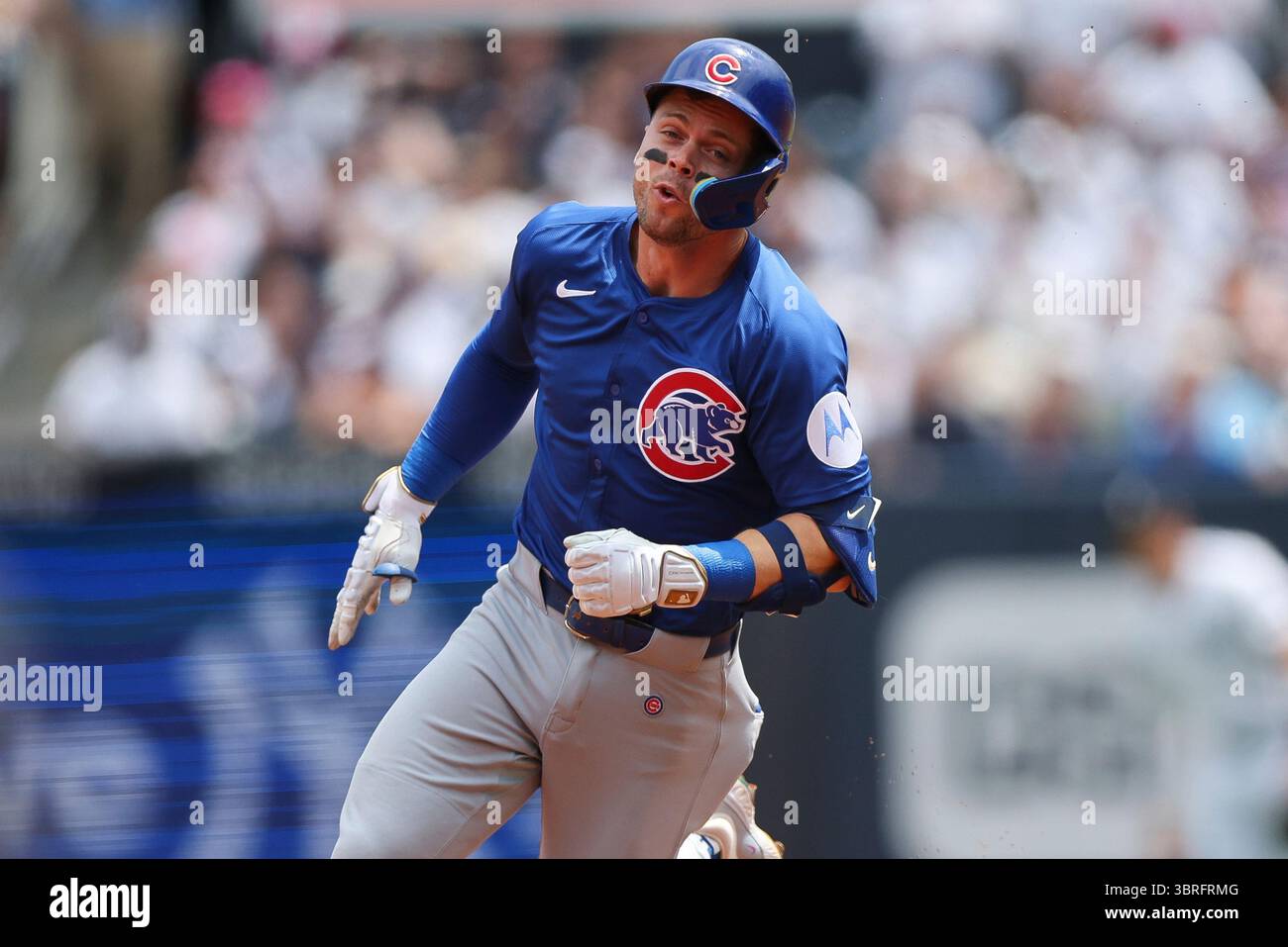 BRONX, NY - JULY 12: Chicago Cubs second base Nico Hoerner (2) hits a ...