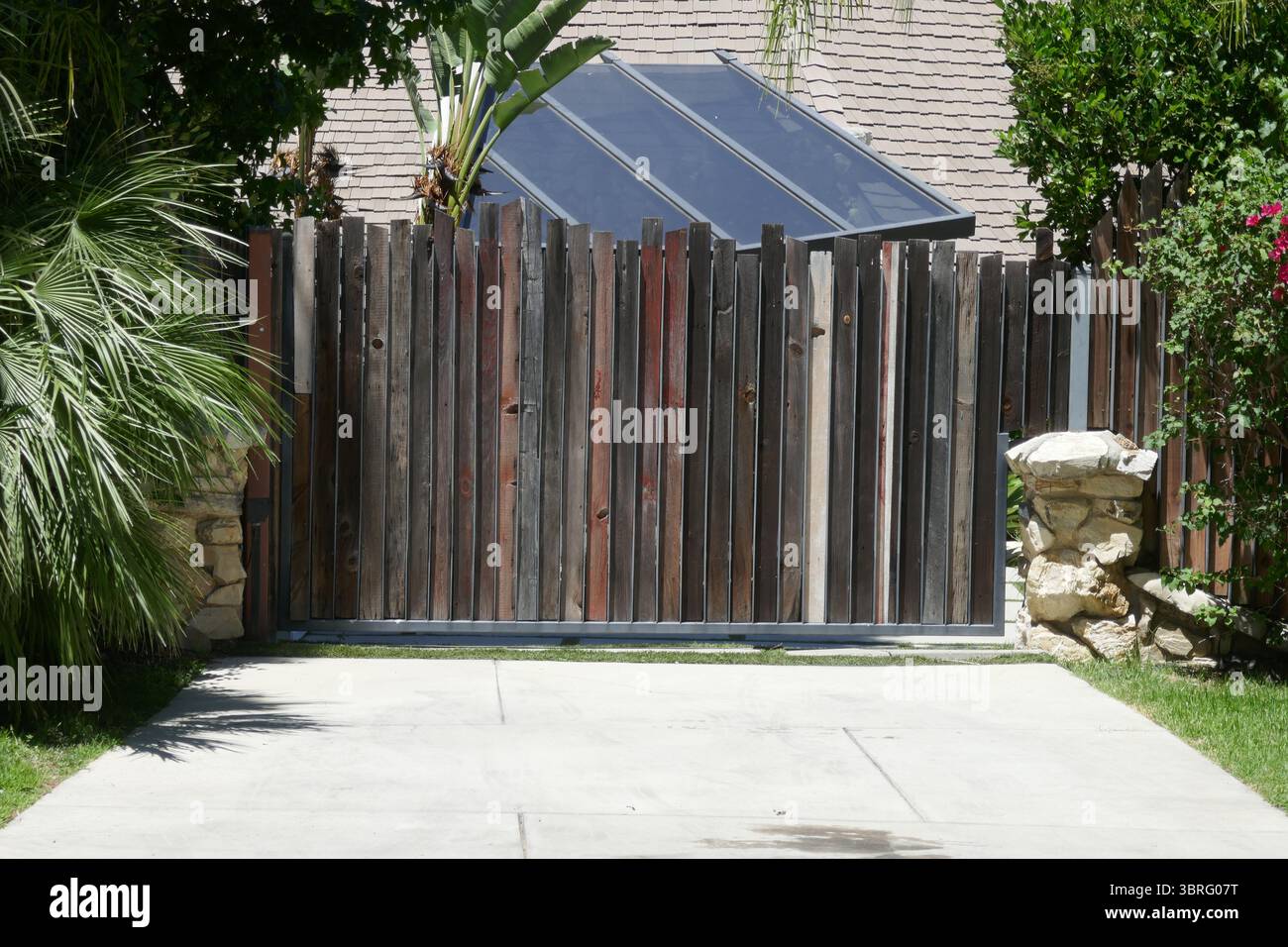 Encino, California, USA 11th July 2025 Singer Machine Gun Kelly Home ...