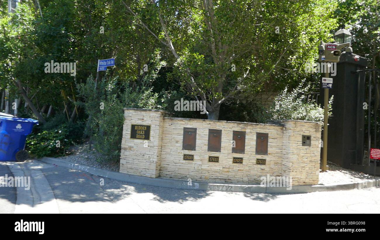 Encino, California, USA 11th July 2025 Hidden Oaks Road, Private Drive ...