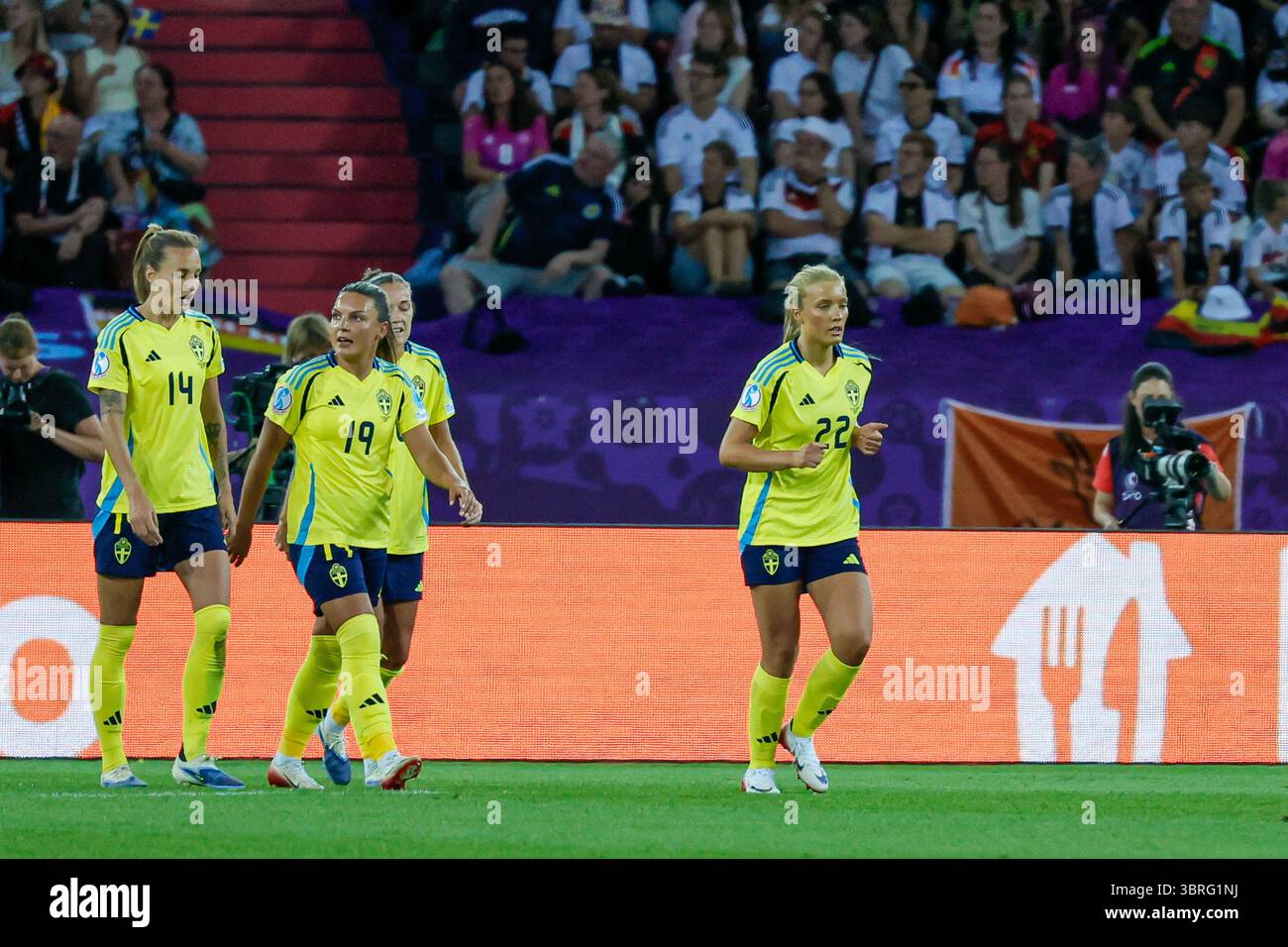 Smilla Holmberg (22 Sweden) Scores the goal and celebrates the goal for ...