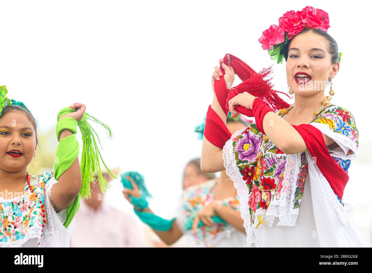 Teenagers wearing traditional Veracruz, Nayarit costumes dance Mexican ...