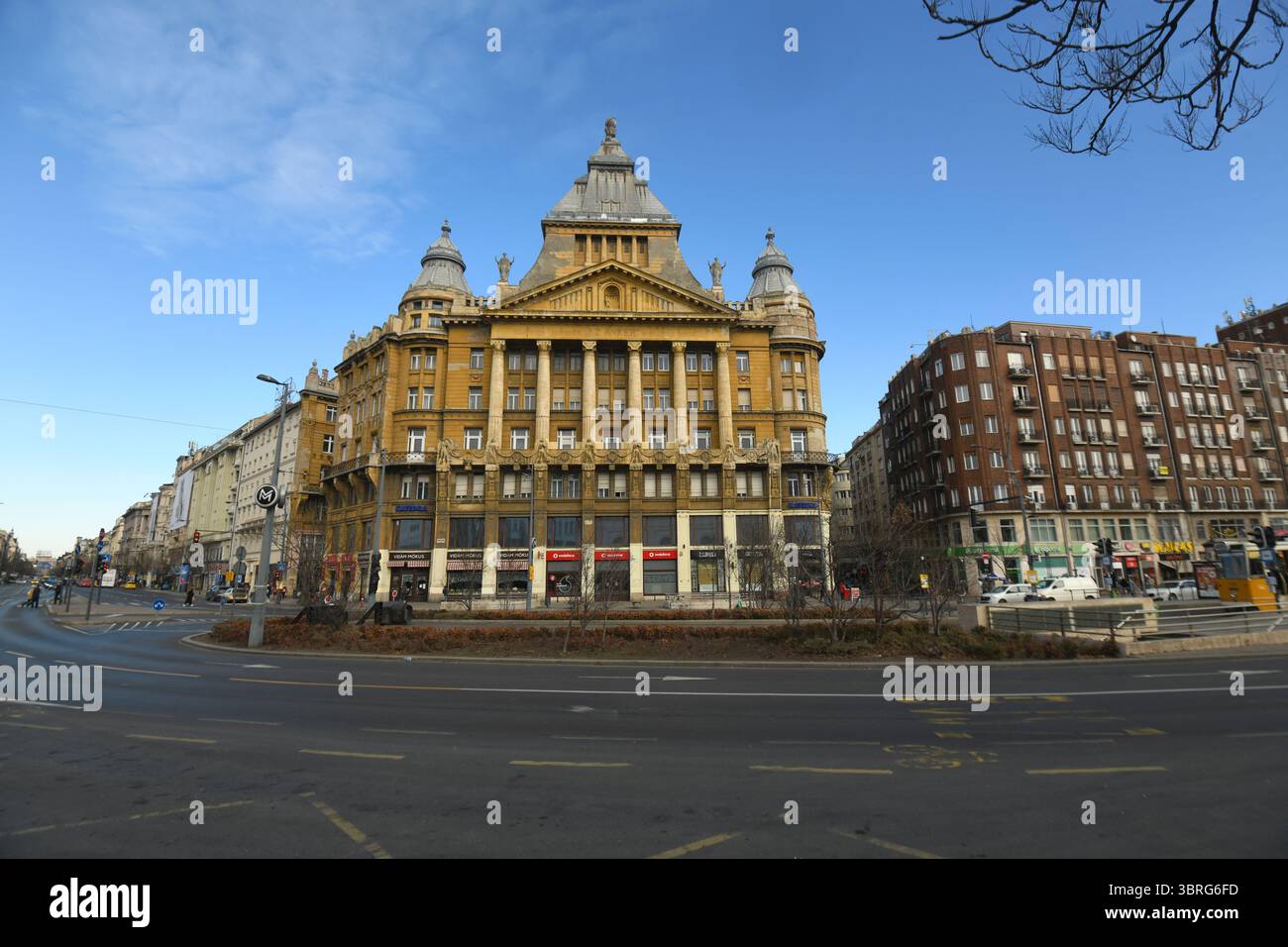 Budapest: Deak Ferenc Square and Anker Palace, Hungary Stock Photo - Alamy