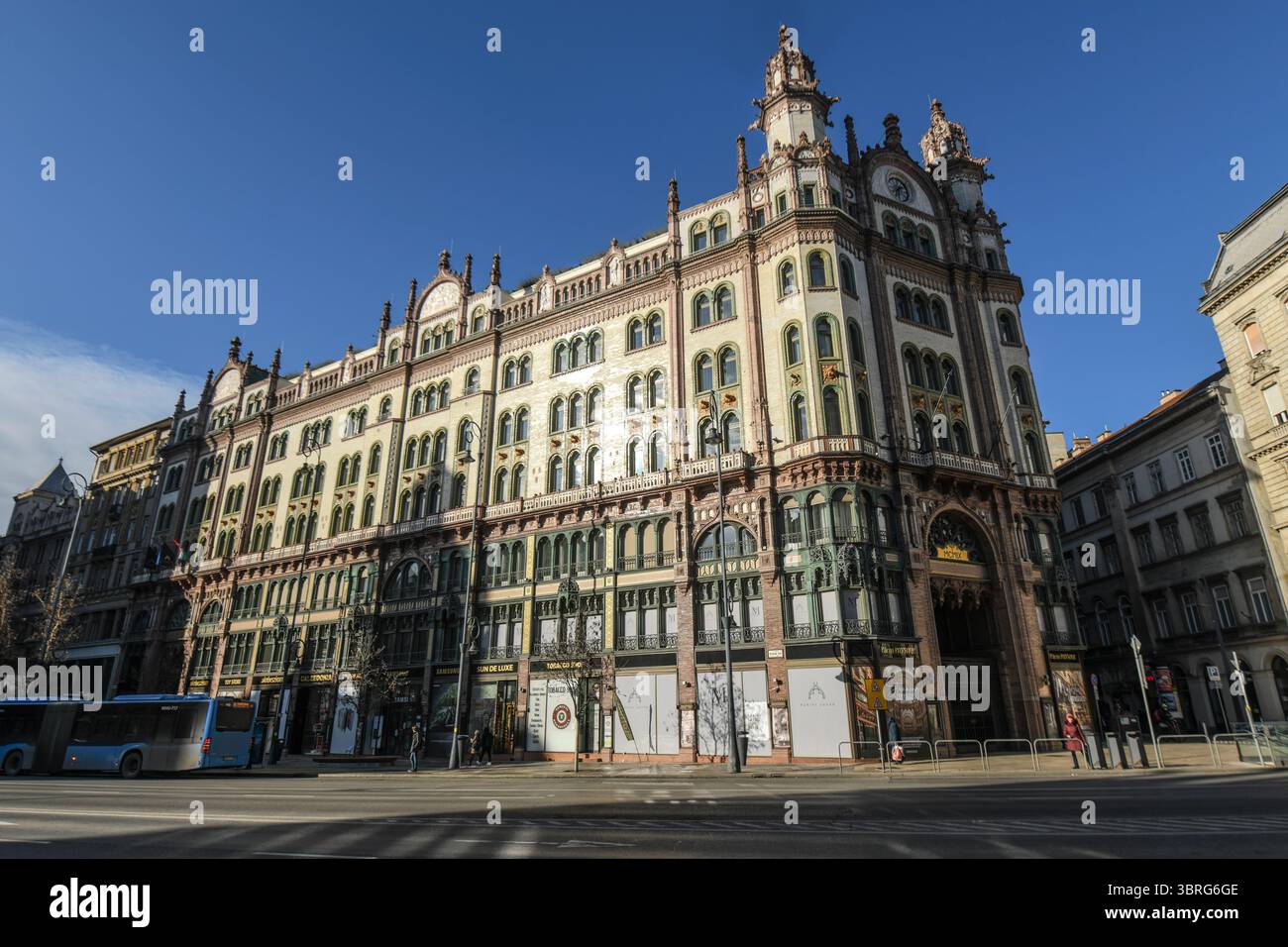 Brudern house budapest hungary hi-res stock photography and images - Alamy