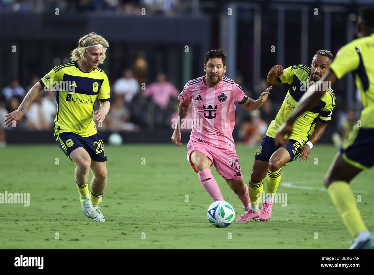 FT. LAUDERDALE, FL - JULY 12: Inter Miami forward Lionel Messi (10 ...