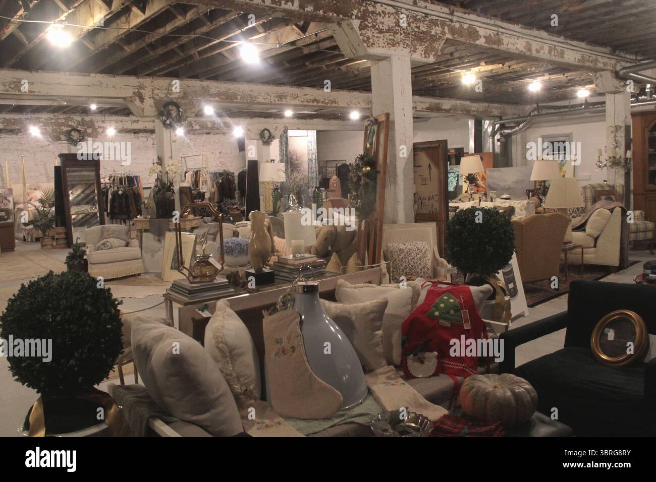 Interior elegant historic shopping hi-res stock photography and images ...