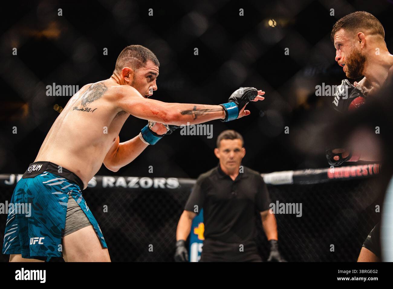 NASHVILLE, TN - JULY 13: Calvin Kattar fights Steve Garcia in a ...