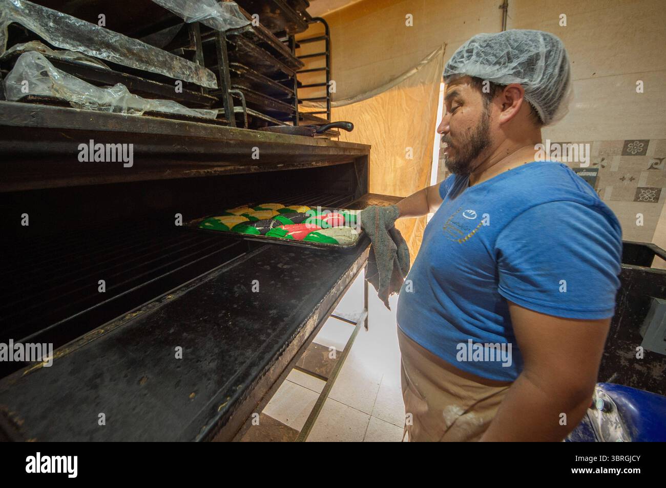 Production of Mexican Sweet Bread Concha Elote Baker Carlos Malagon of ...