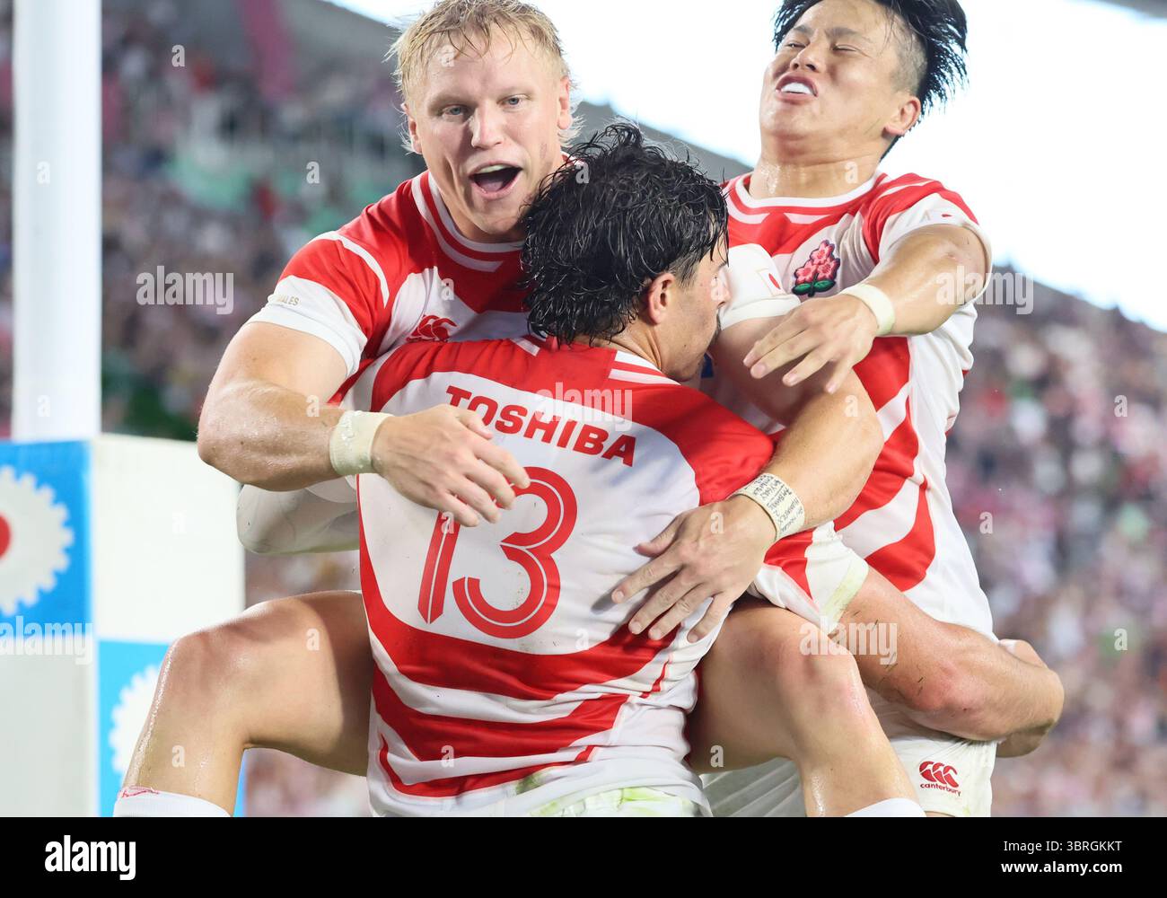Kobe, Japan. 12th July, 2025. Japan's center Dylan Riley (C) is ...