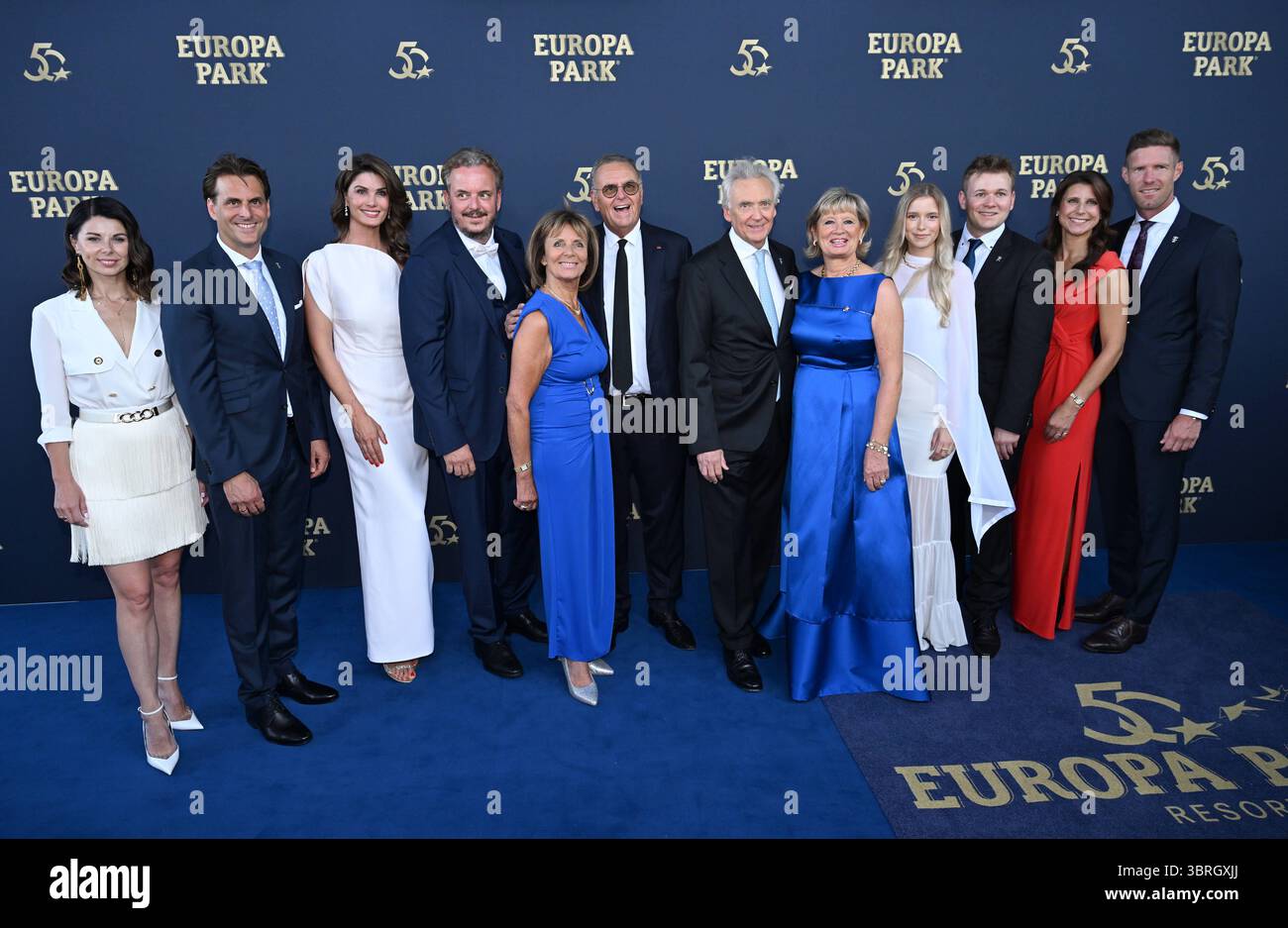 Familie Mack: v.l. Thomas Mack mit Frau Katja, Michael Mack mit Frau ...