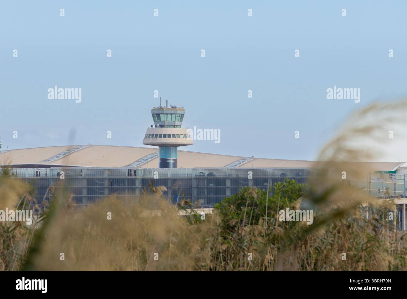 Air traffic management technology hi-res stock photography and images ...