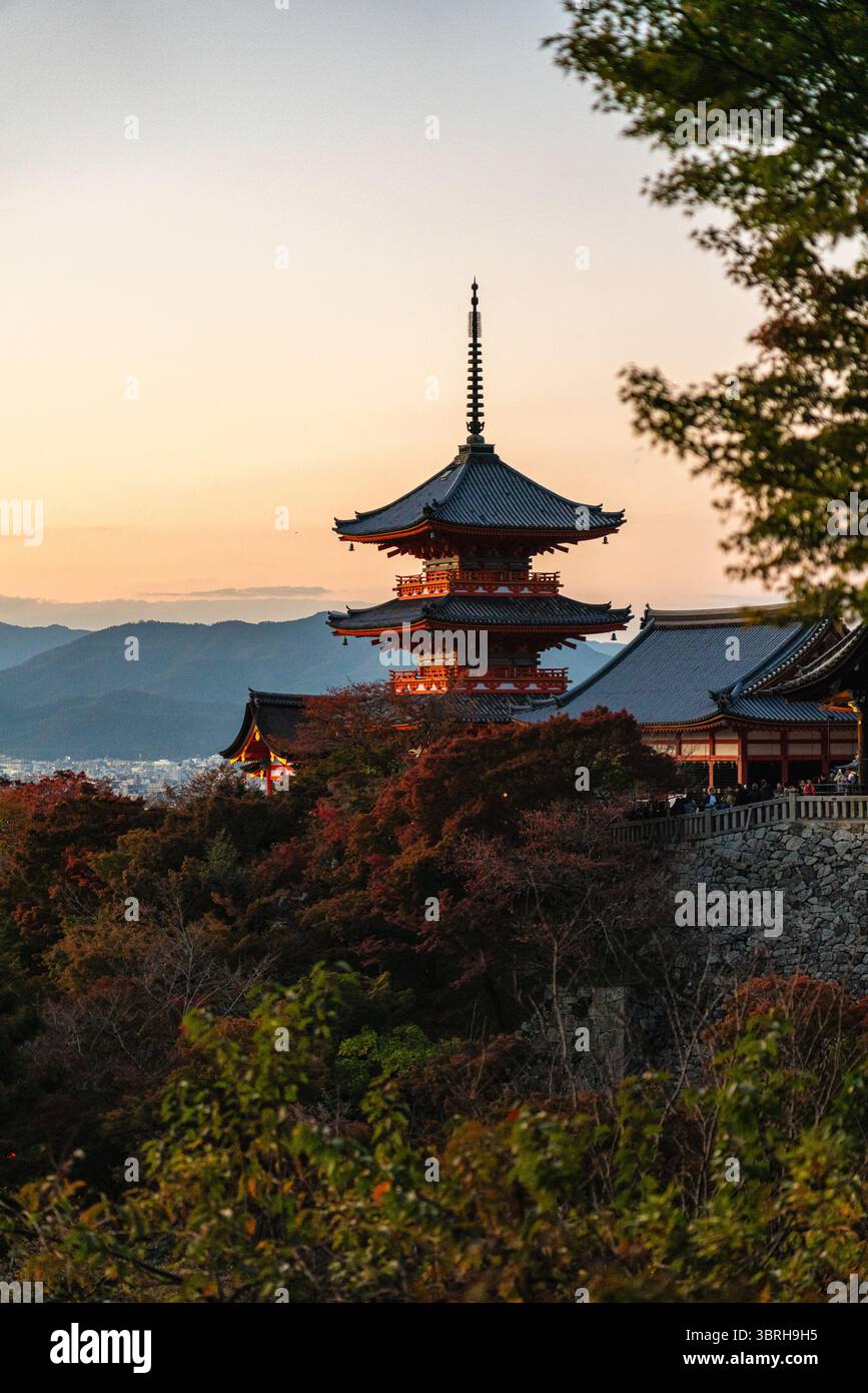 Kyoto sunset hi-res stock photography and images - Alamy
