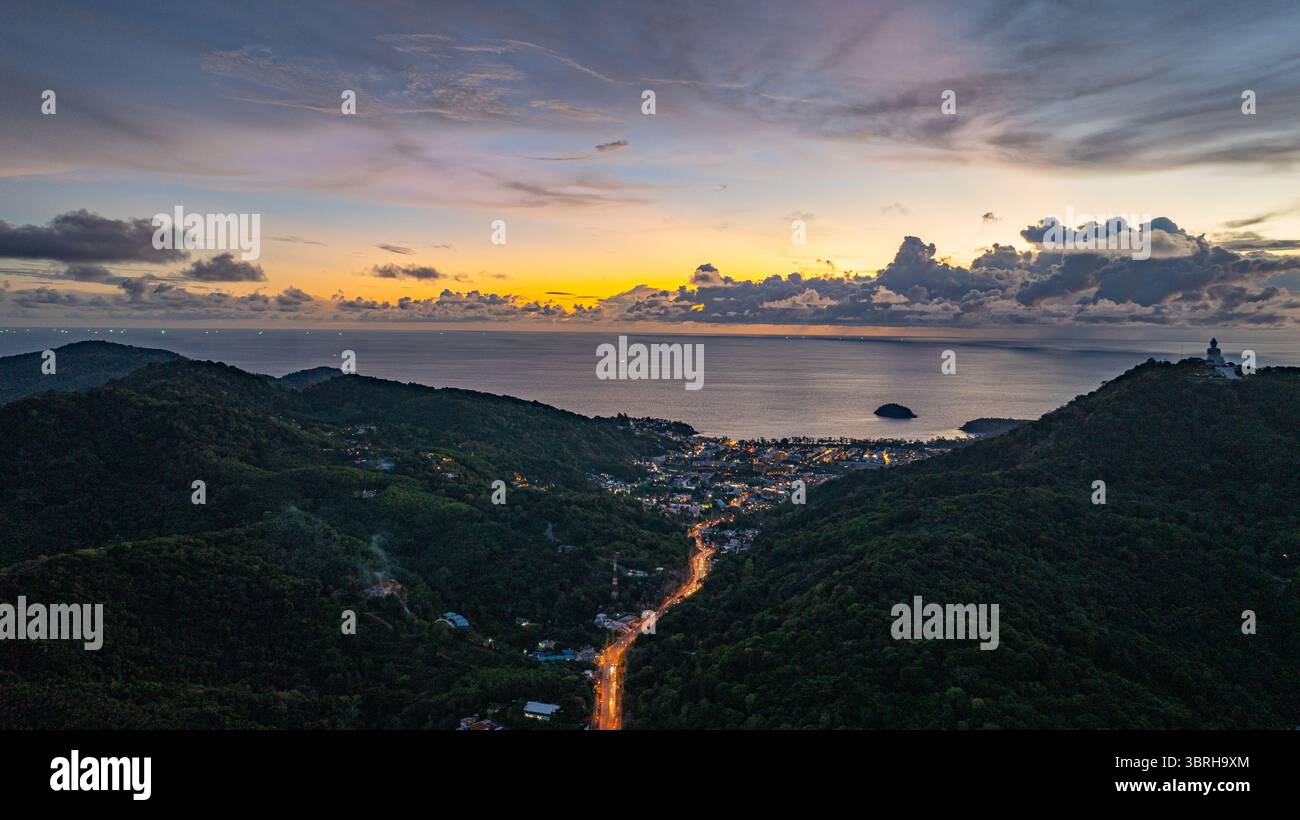 Time lapse skyline tropical beach hi-res stock photography and images ...