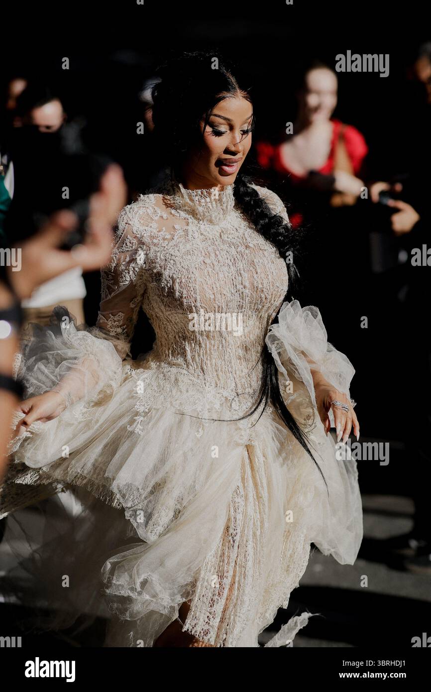 Street style, Cardi B arriving at Ashi Studio Fall Winter 2025 Haute ...