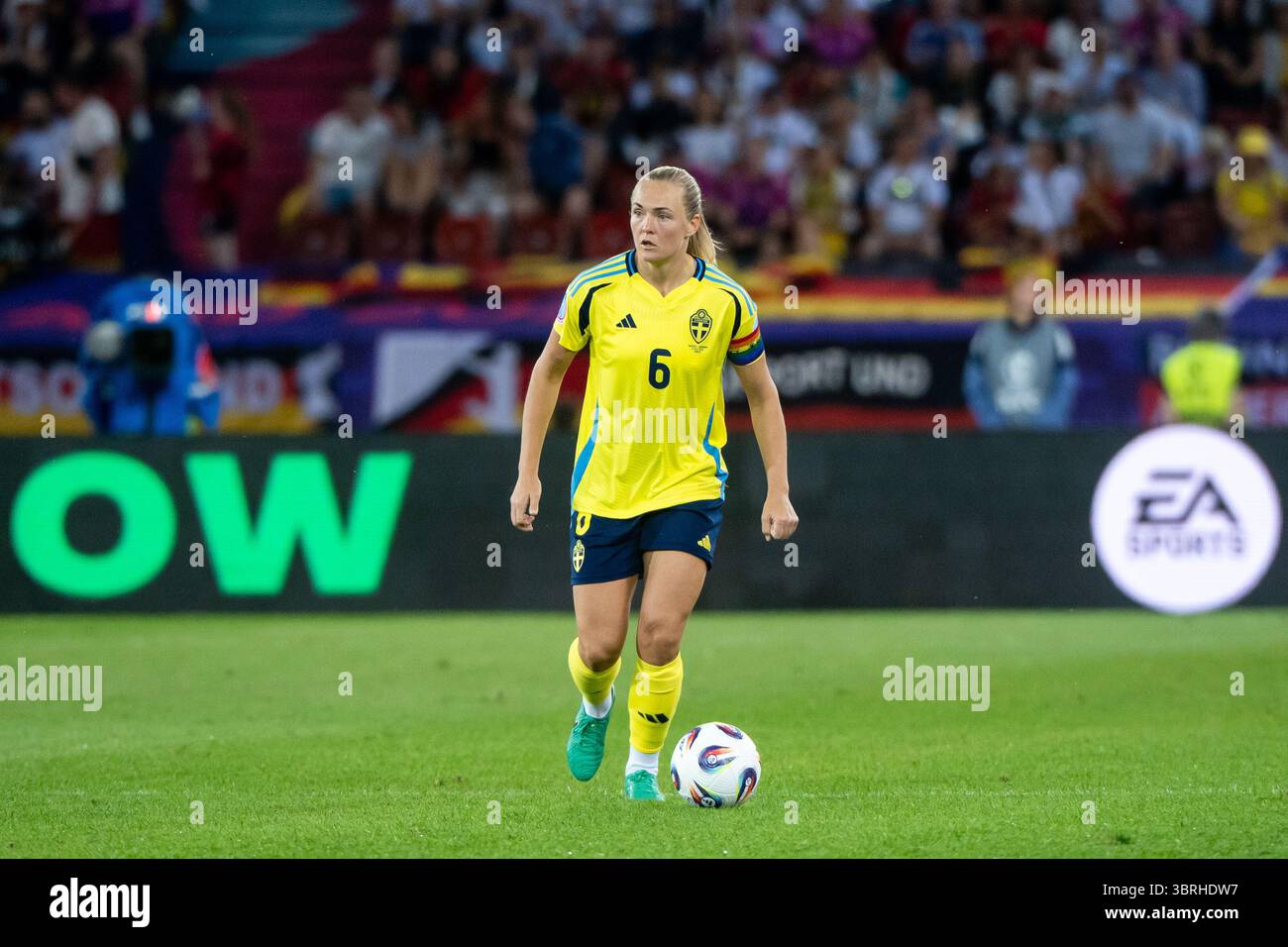 Magdalena Eriksson (Schweden, #06) am Ball, SUI, Schweden vs ...