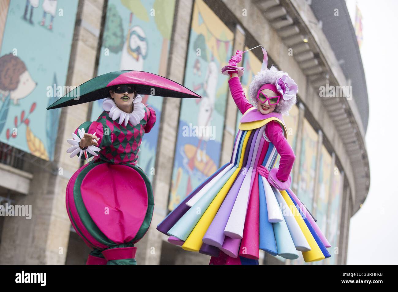Dulce Compania stilt figures at the Lollapalooza Festival in the ...