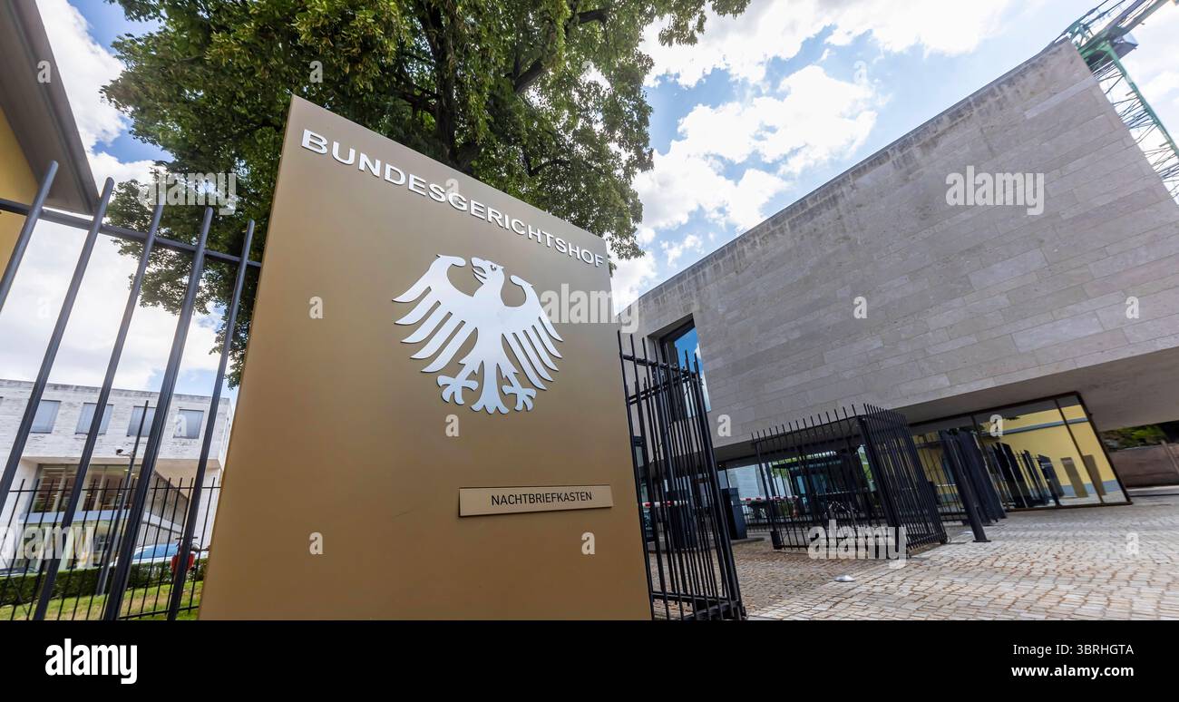 Der Bundesgerichtshof BGH in Karlsruhe ist das oberste Gericht der ...