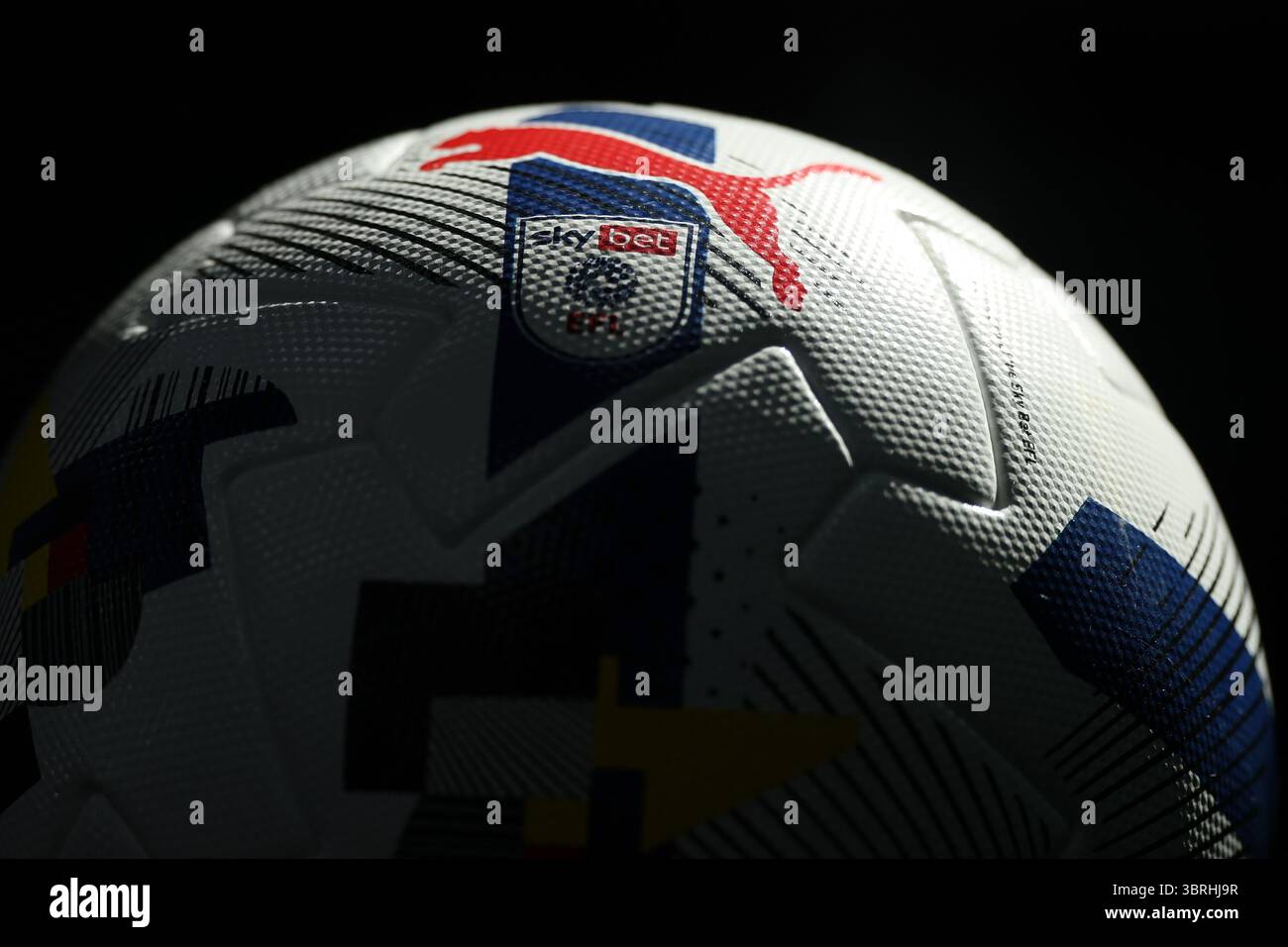 Official Match Ball of the EFL Championship, The PUMA Orbita 1 Football ...