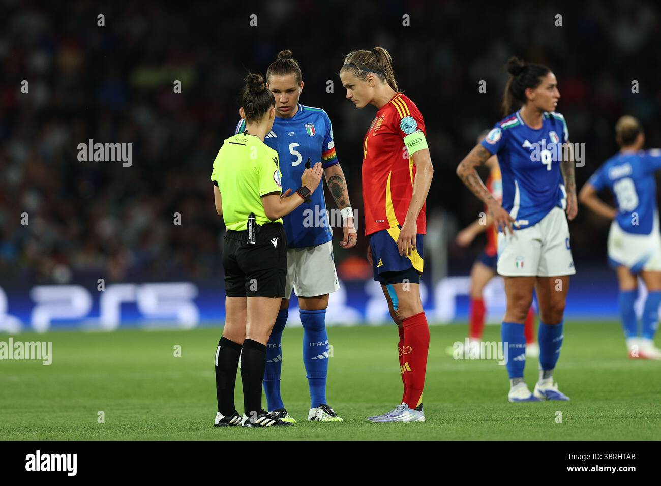 Elena Linari (Italy)Irene Paredes (Spain Women) during the UEFA ...