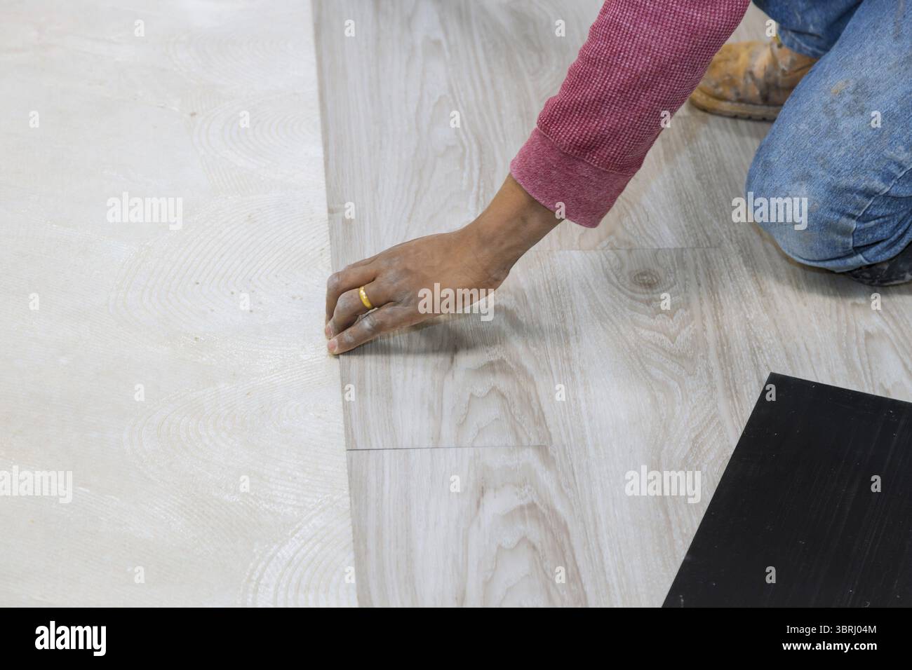 Repair of the floor installation of laminate strips linoleum with new ...