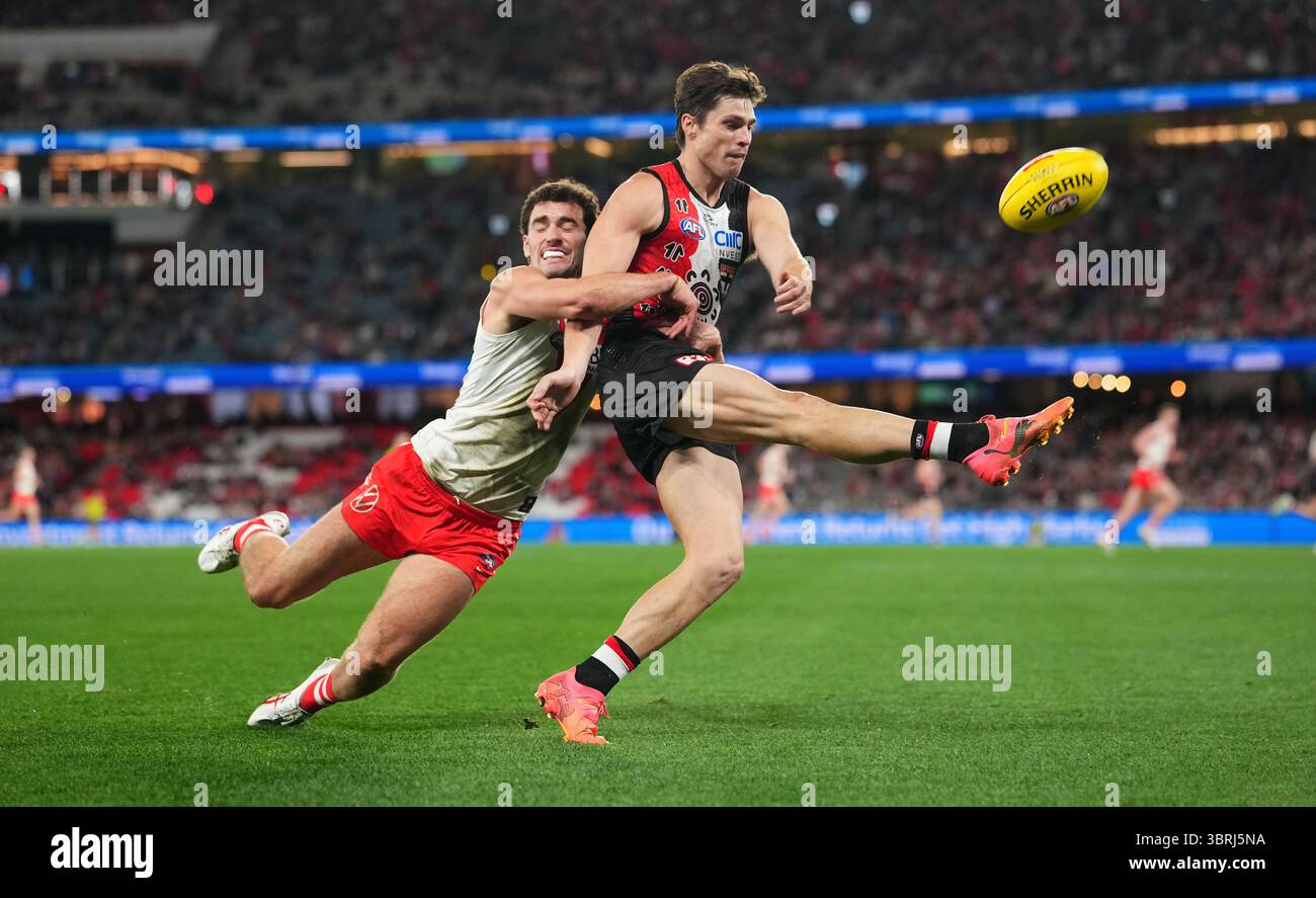 Jack Steele of the Saints kicks the ball during the AFL Round 18 match ...