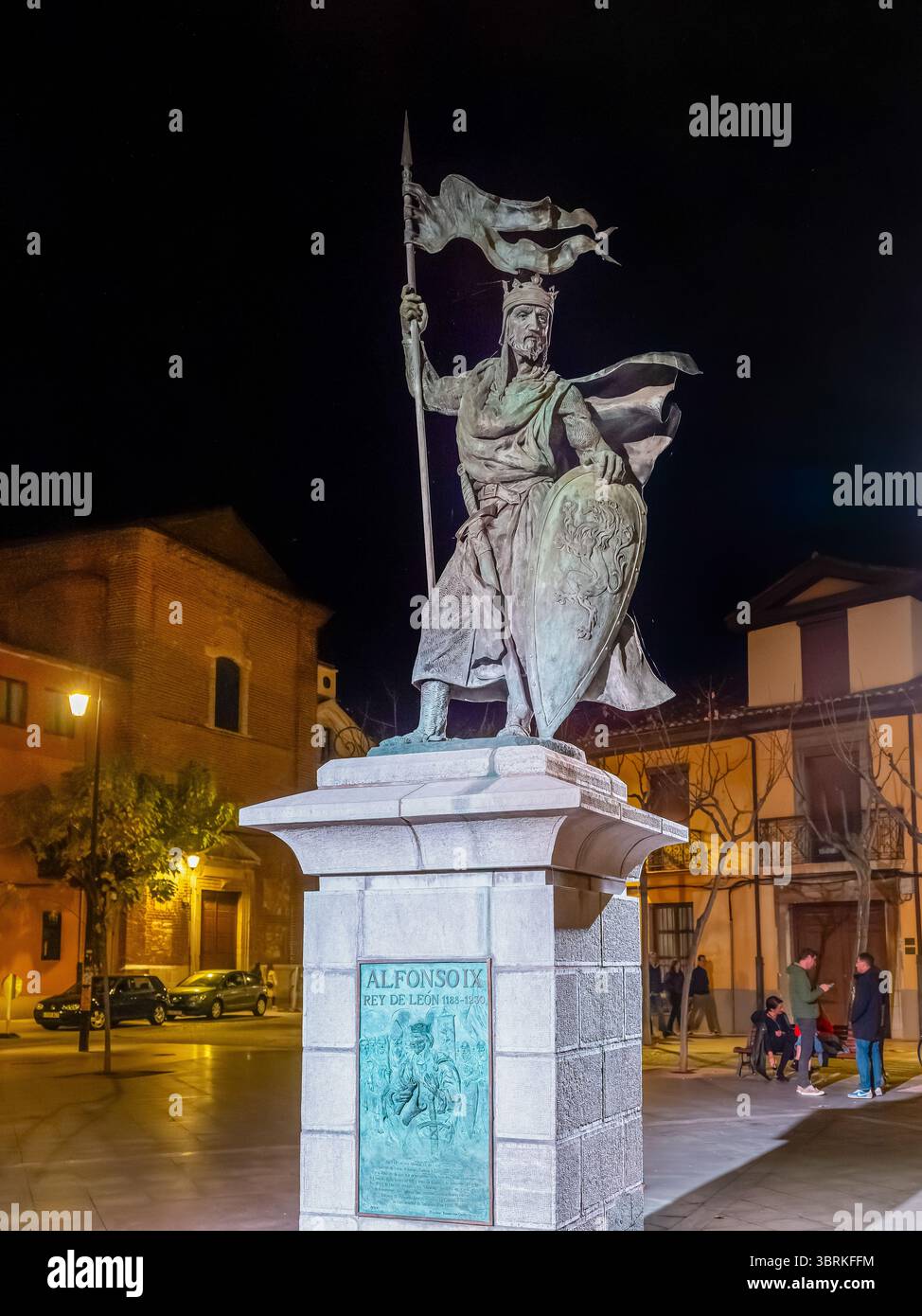 sculpture of medieval king alfonso IX in a plaza in Leon, Spain Stock ...