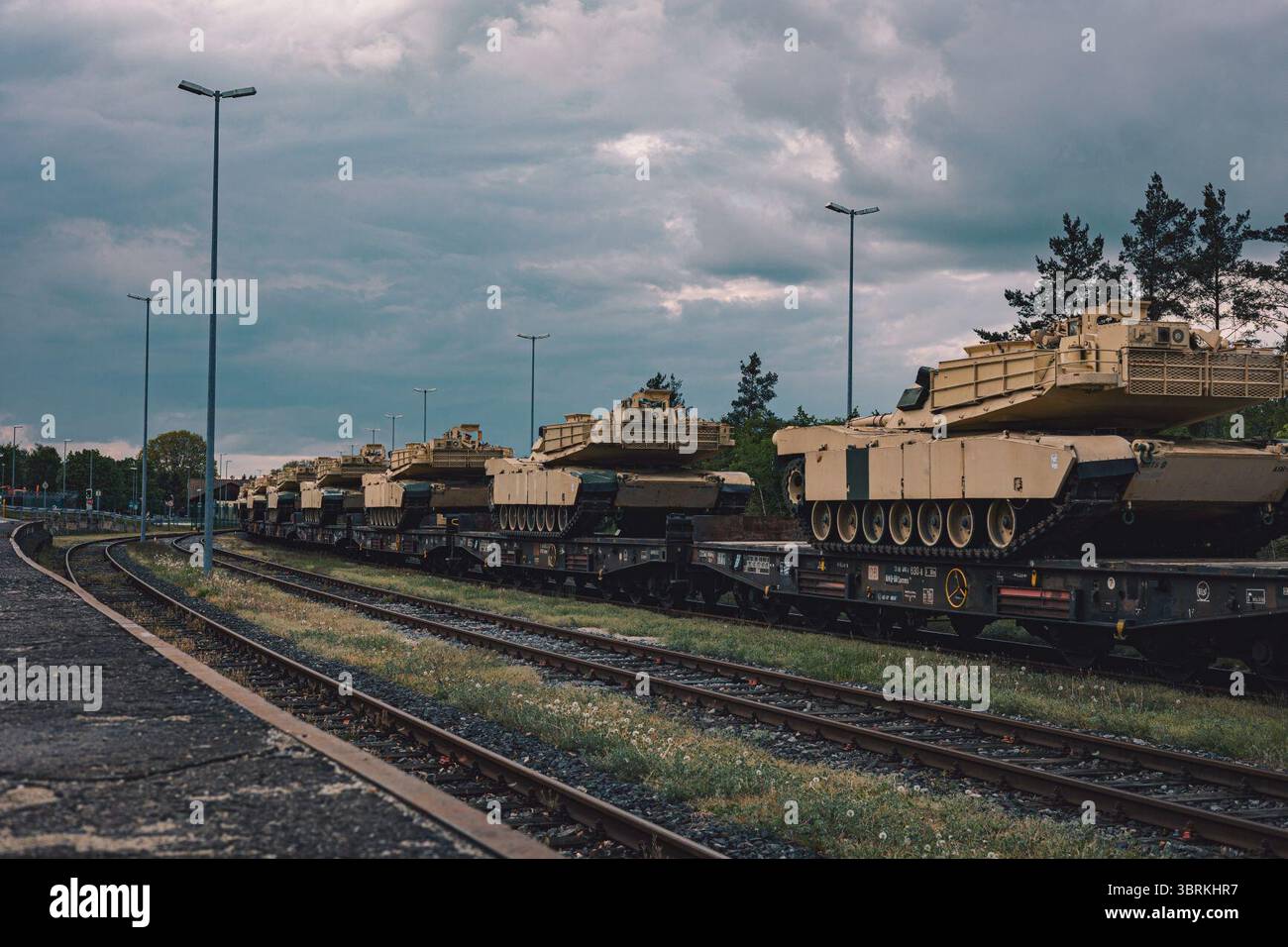 M1A1 Abrams arrives in Germany for Ukraine-7 Stock Photo - Alamy