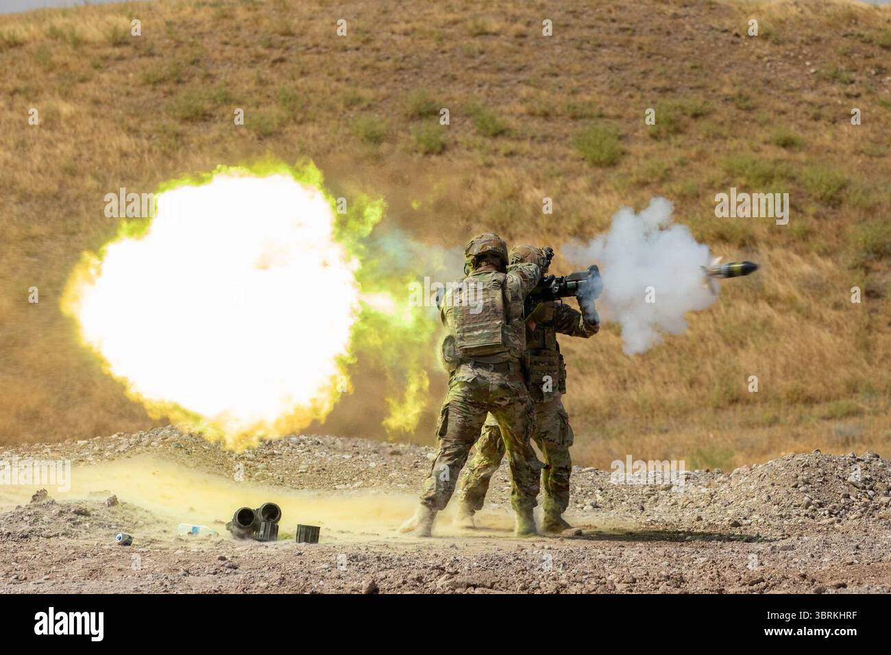 M3A1 MAAWS firing HEDP 502 Stock Photo - Alamy