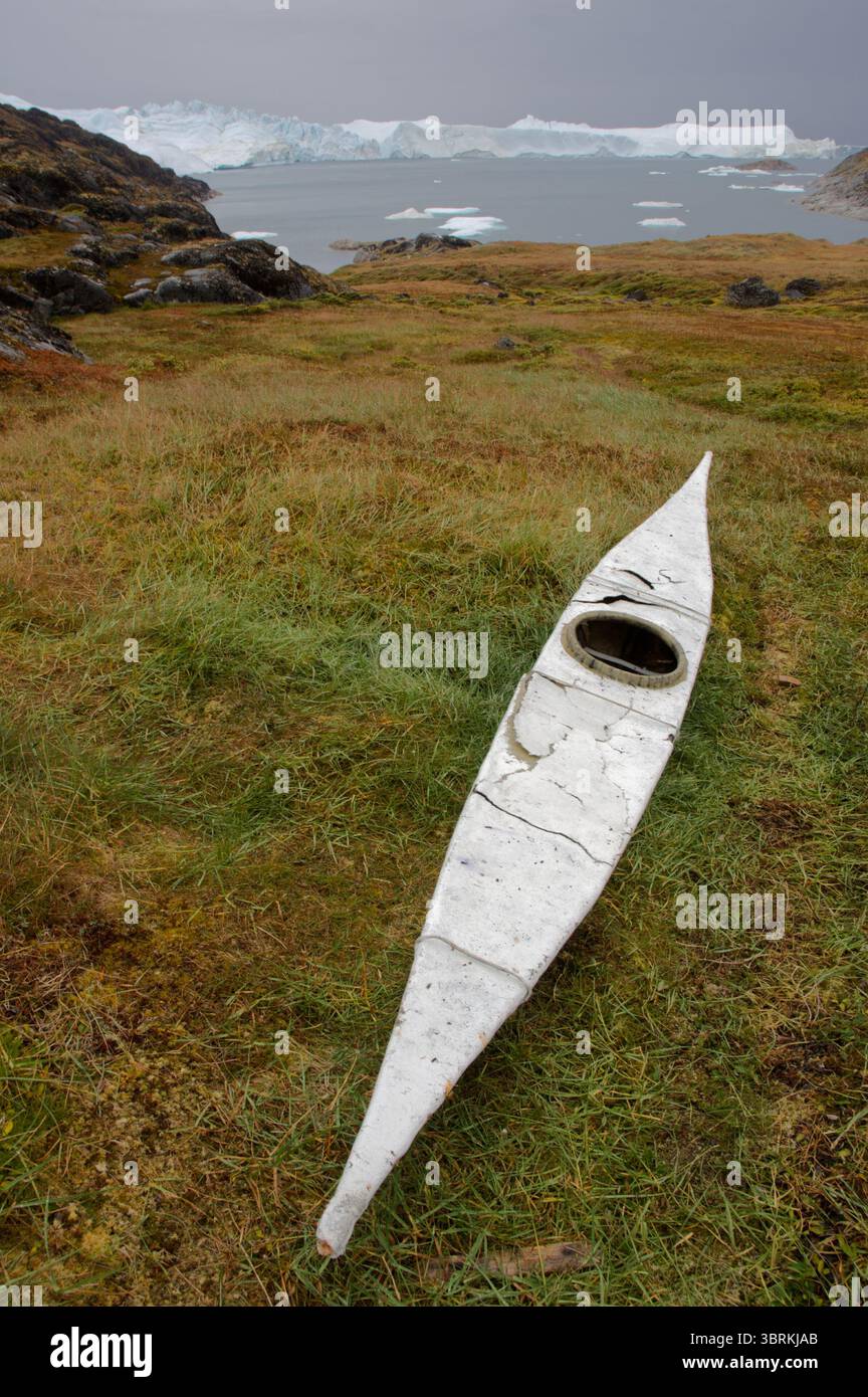 Qajaq inuit hi-res stock photography and images - Alamy