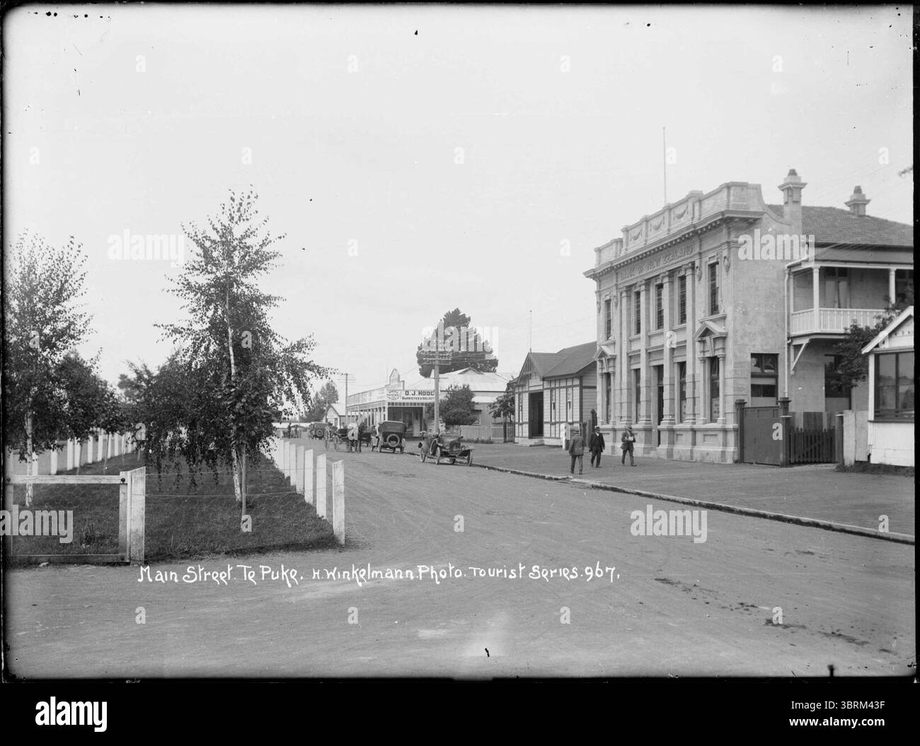 Main Street, Te Puke - Photograph by Henry Winkelmann Stock Photo - Alamy