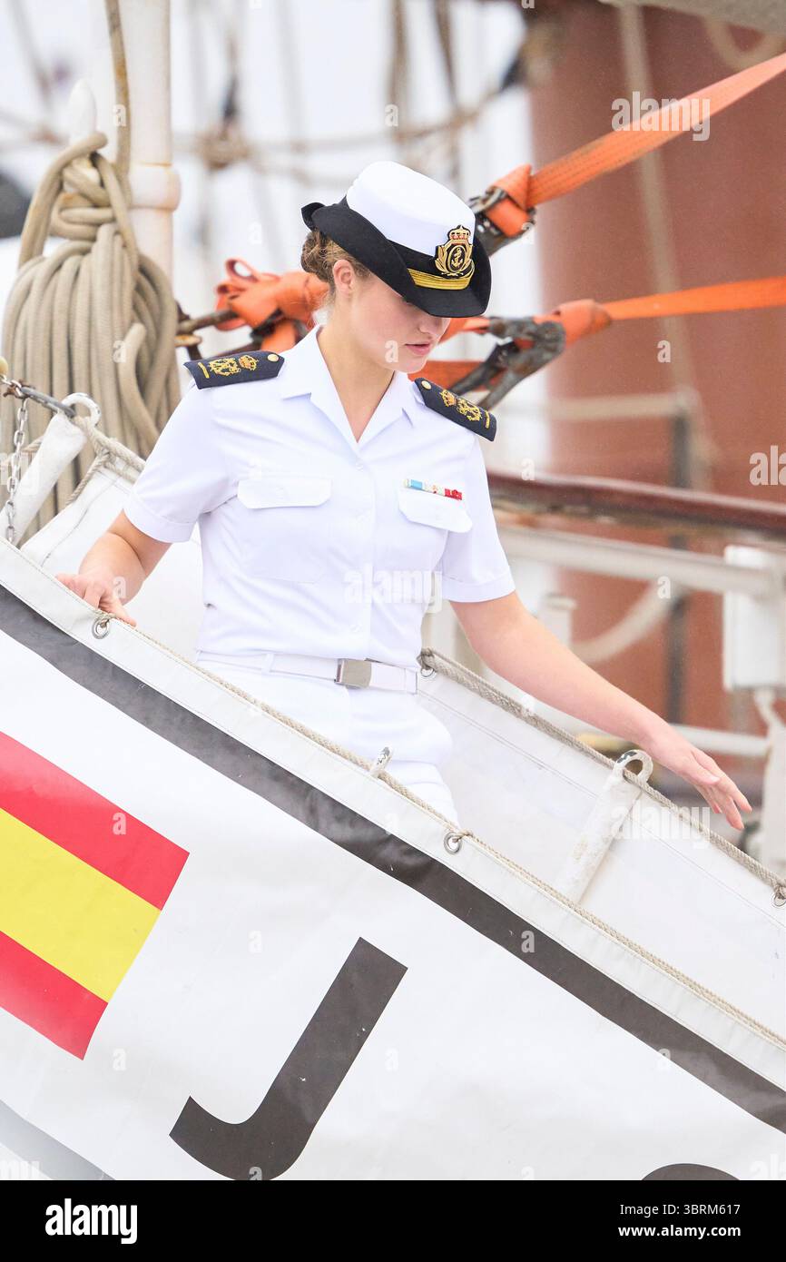 Crown Princess Leonor arrives onboard of Juan Sebastian de Elcano at ...