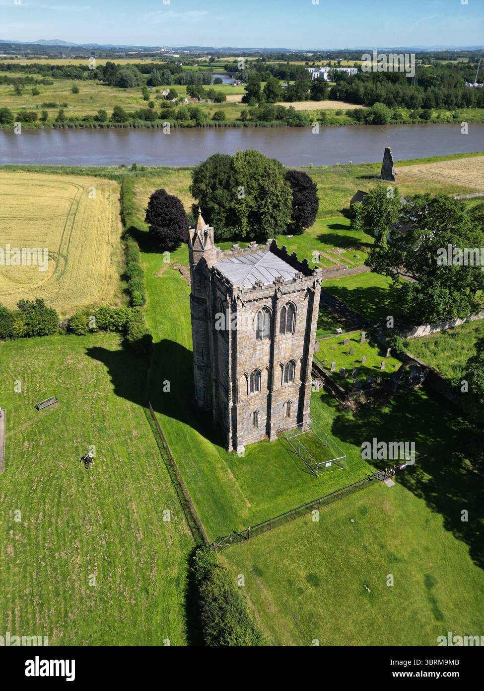 Cambuskenneth abbey and village hi-res stock photography and images - Alamy