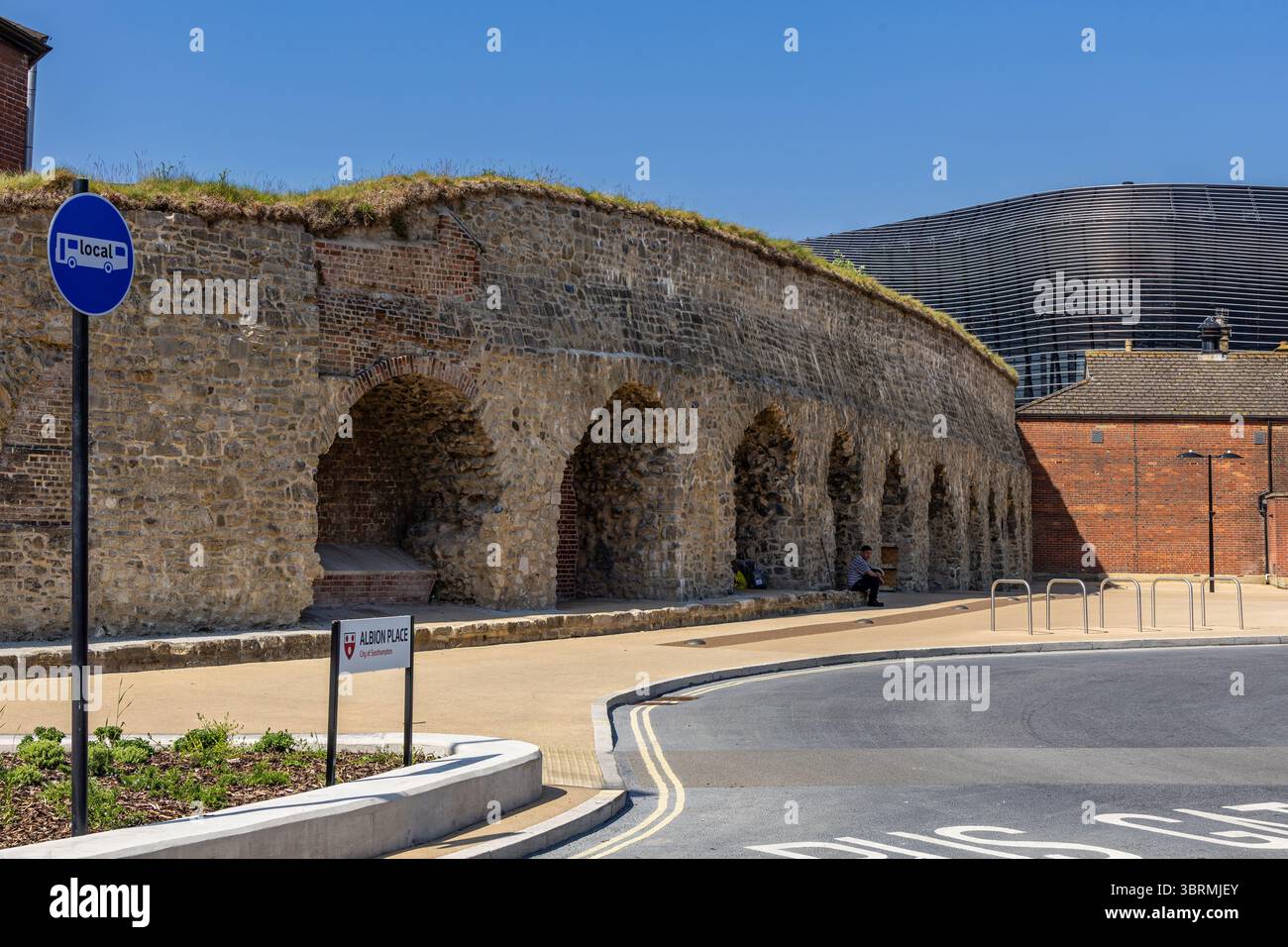 town wall at Albion Place in Southampton Stock Photo - Alamy