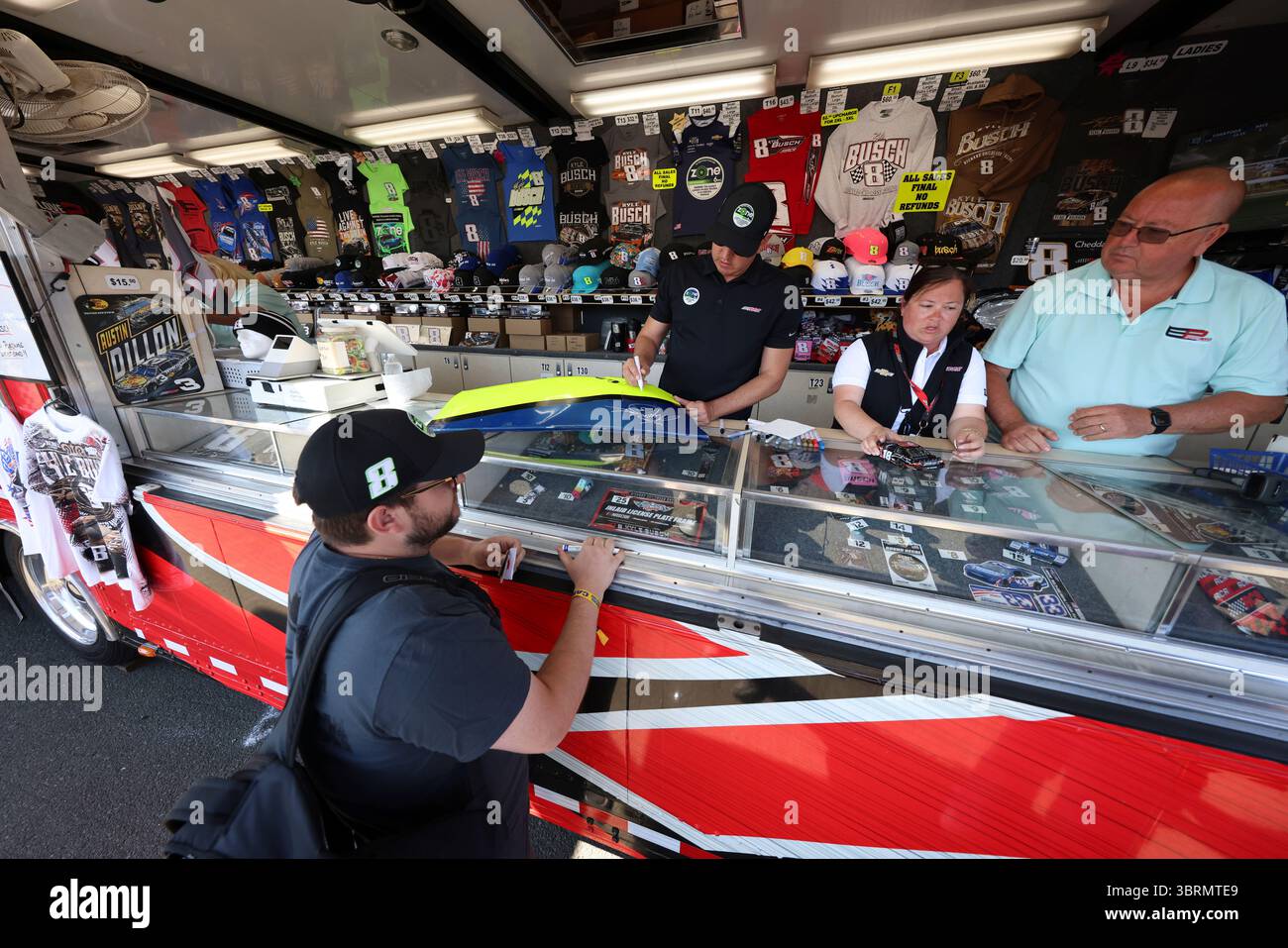SONOMA, CA - JULY 13: Kyle Busch (#8 Richard Childress Racing zone ...