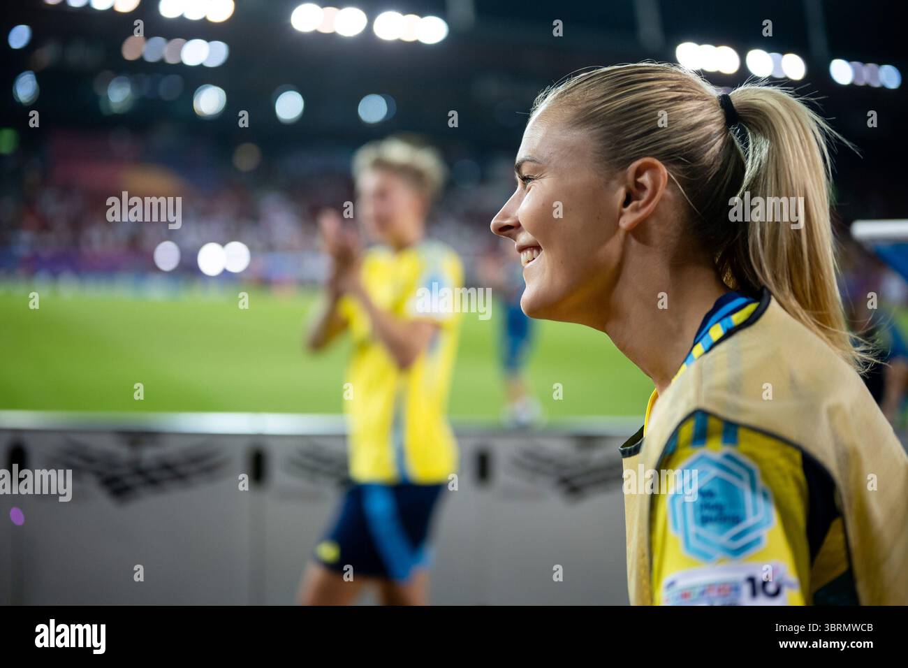 Amanda Nilden (Schweden, #05) jubelt ueber den Sieg und bedanken sich ...