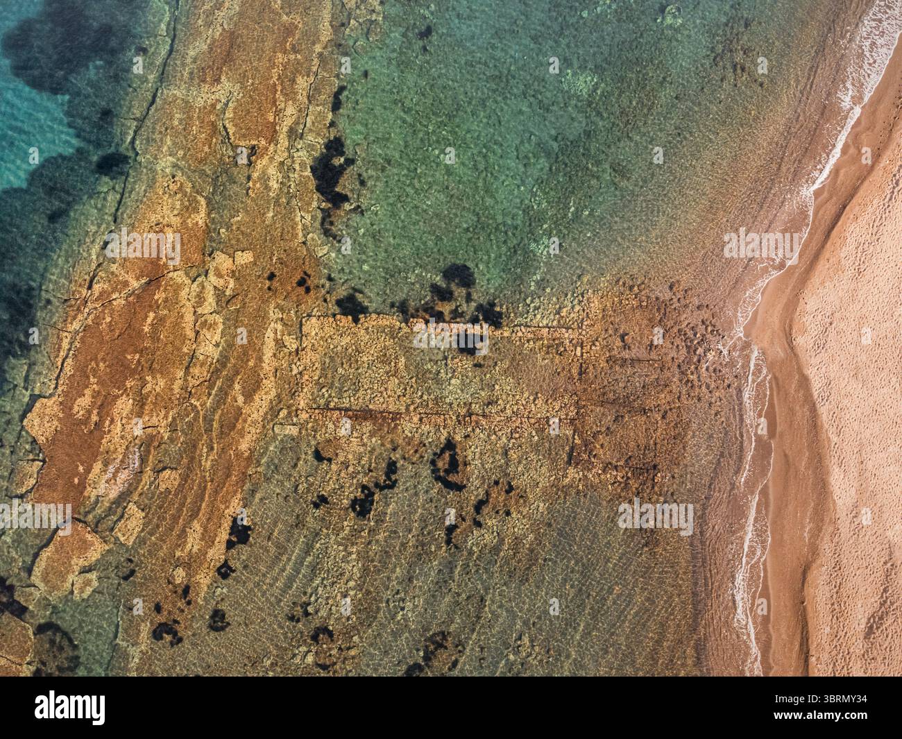 Beautiful shot rippling crystal hi-res stock photography and images - Alamy