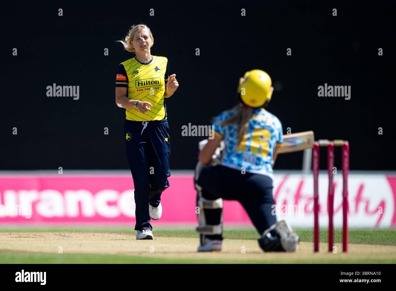 Blast beats hi-res stock photography and images - Alamy